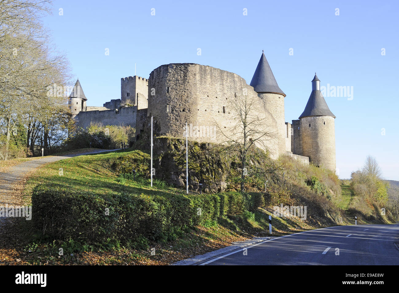 Burg Bourscheid, Luxemburg Stockfotografie - Alamy