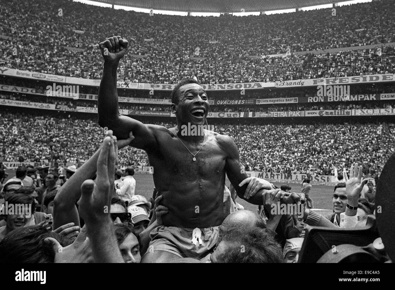 Pele Brazil 1970 Stockfotos & Pele Brazil 1970 Bilder - Alamy