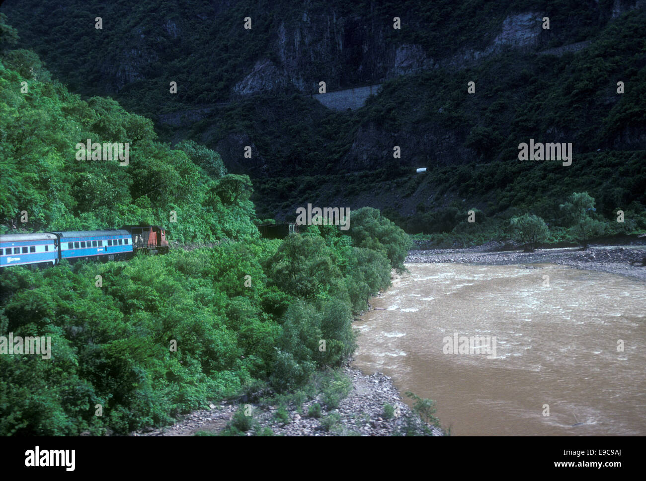 Chihuahua pacifico eisenbahn -Fotos und -Bildmaterial in hoher ...