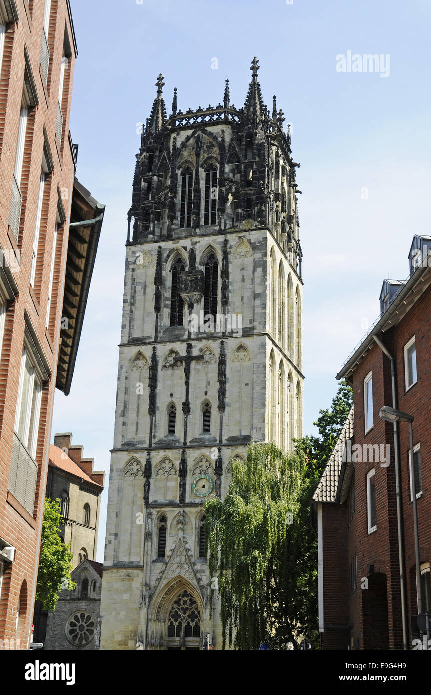 Turm der liebfrauenkirche -Fotos und -Bildmaterial in hoher Auflösung – Alamy