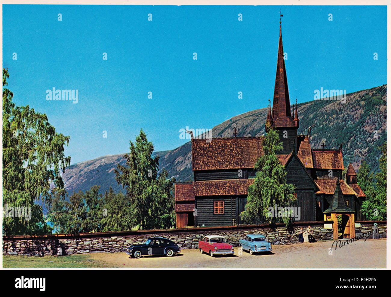 Lom Stavkirke Stockfotos und -bilder Kaufen - Alamy