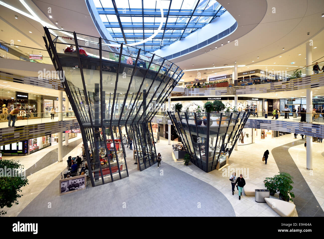 Milaneo shopping center -Fotos und -Bildmaterial in hoher Auflösung – Alamy