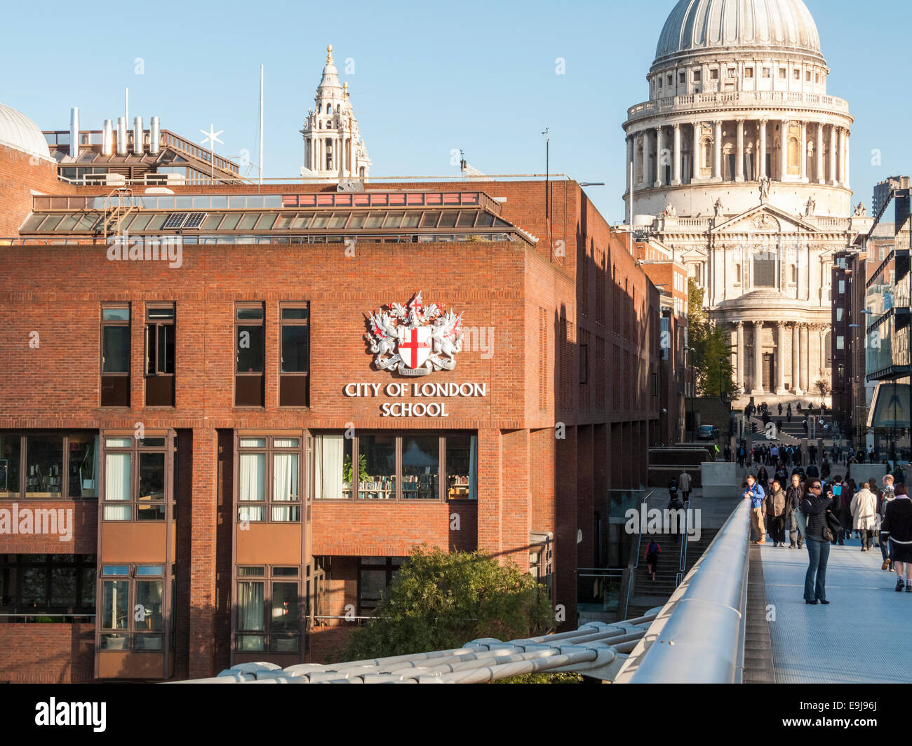 Stadt London School, Queen Victoria Street, London EC4V 3AL, mit seinem ...