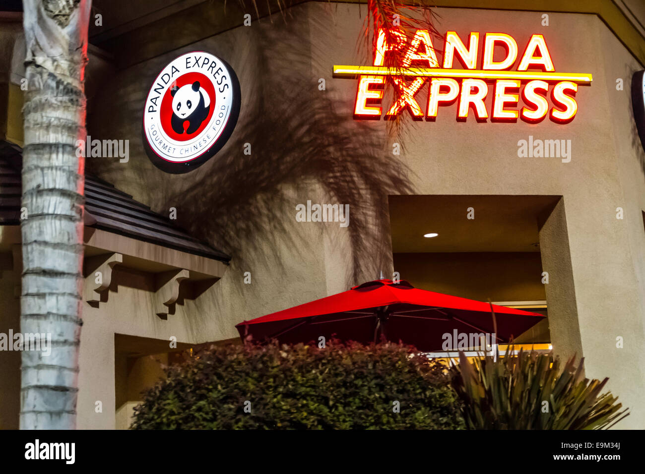 Logo panda express -Fotos und -Bildmaterial in hoher Auflösung – Alamy