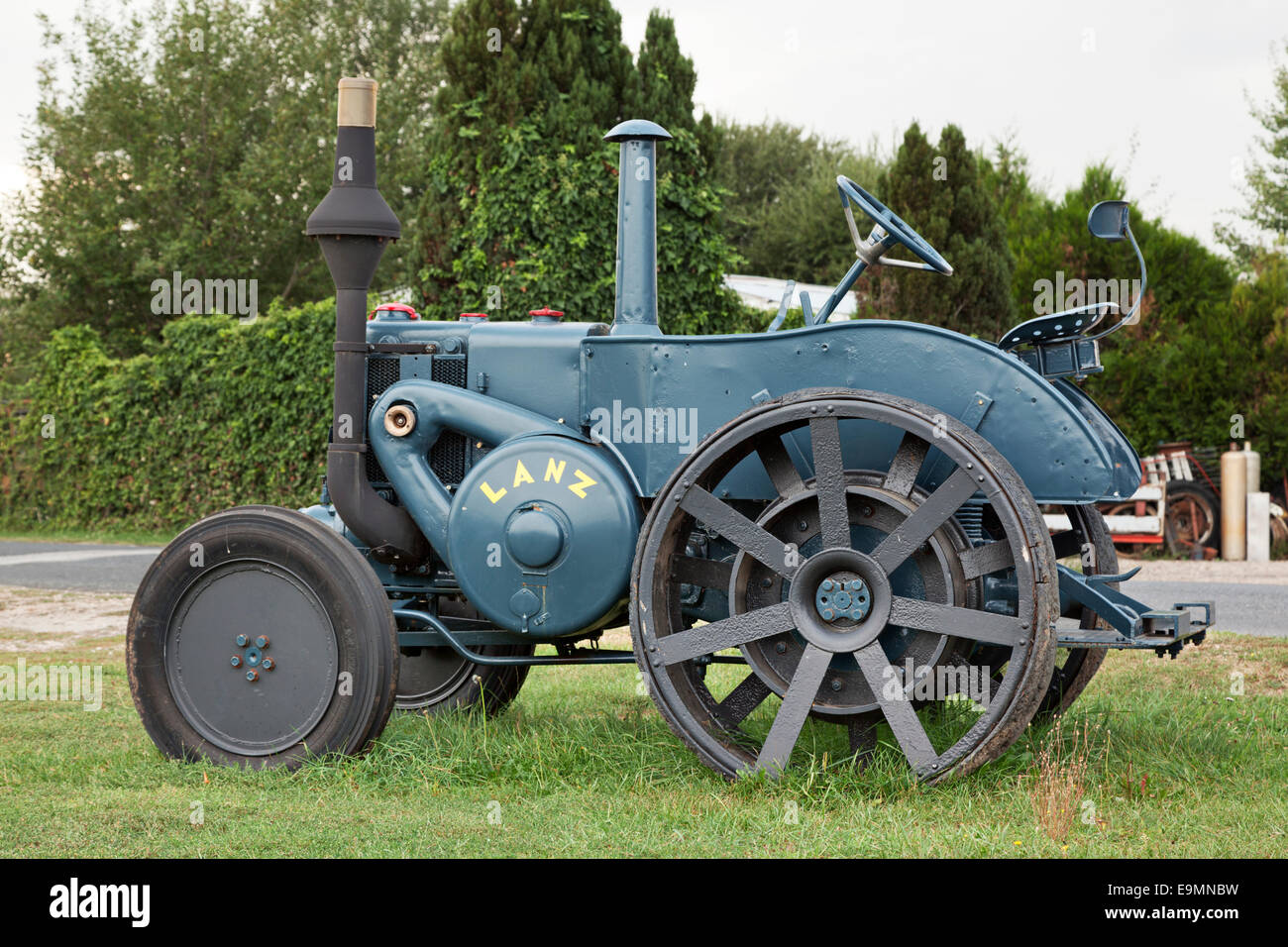 Eine restaurierte Lanz Bulldog Traktor mit einem heißen Birne Motor in ...