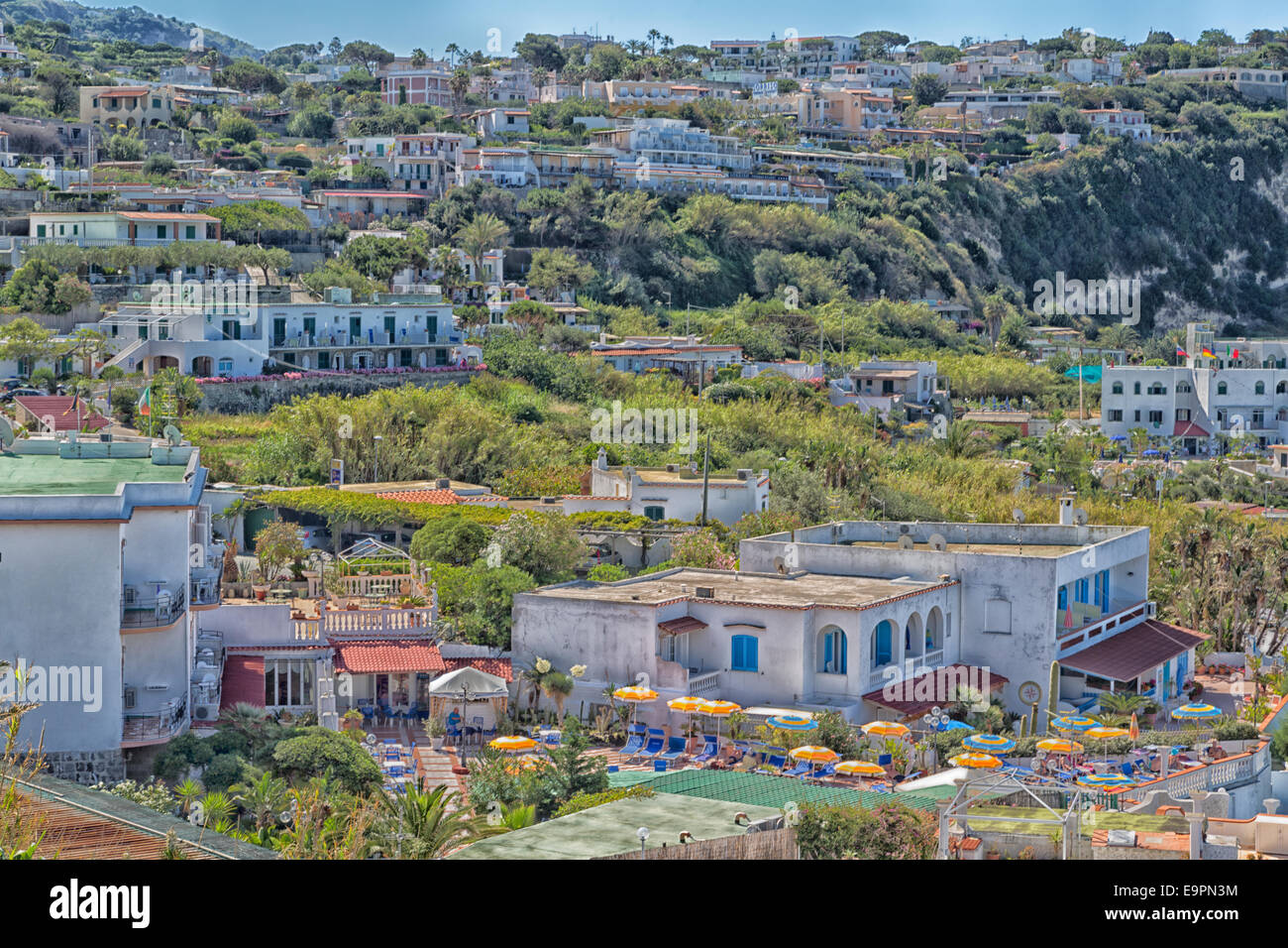 Eine Ansicht von Citara-Strand in der Insel Ischia in Italien unter ...