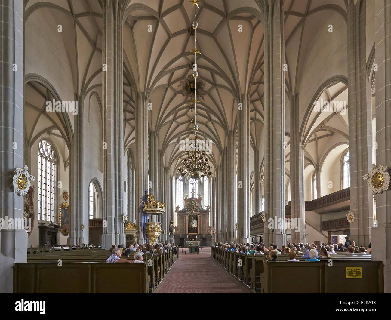 Kirchenschiff In Der Kirche St Peter Paul In Gorlitz Stockfotos und -bilder Kaufen - Alamy