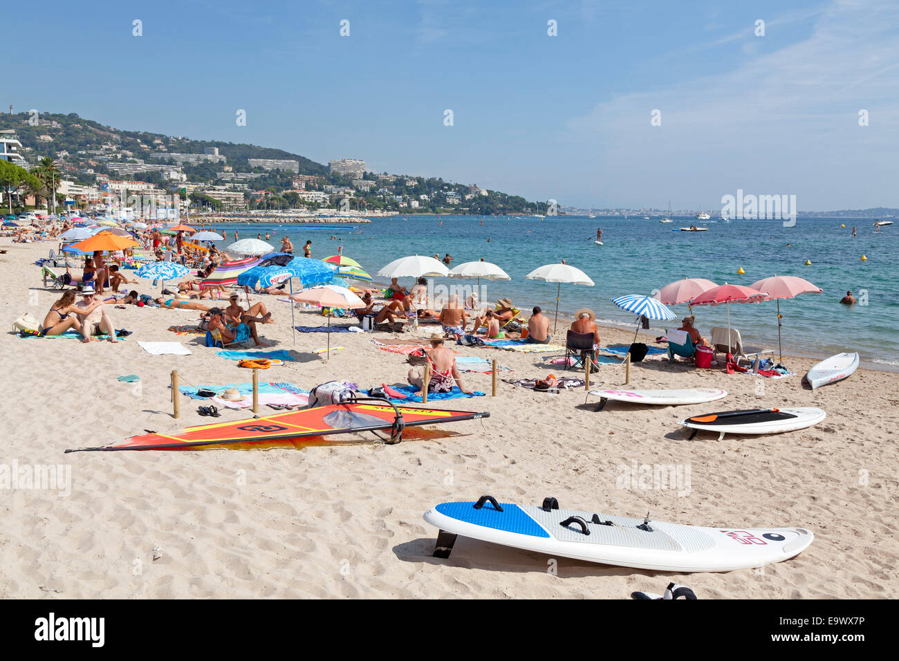 Strand cannes -Fotos und -Bildmaterial in hoher Auflösung – Alamy