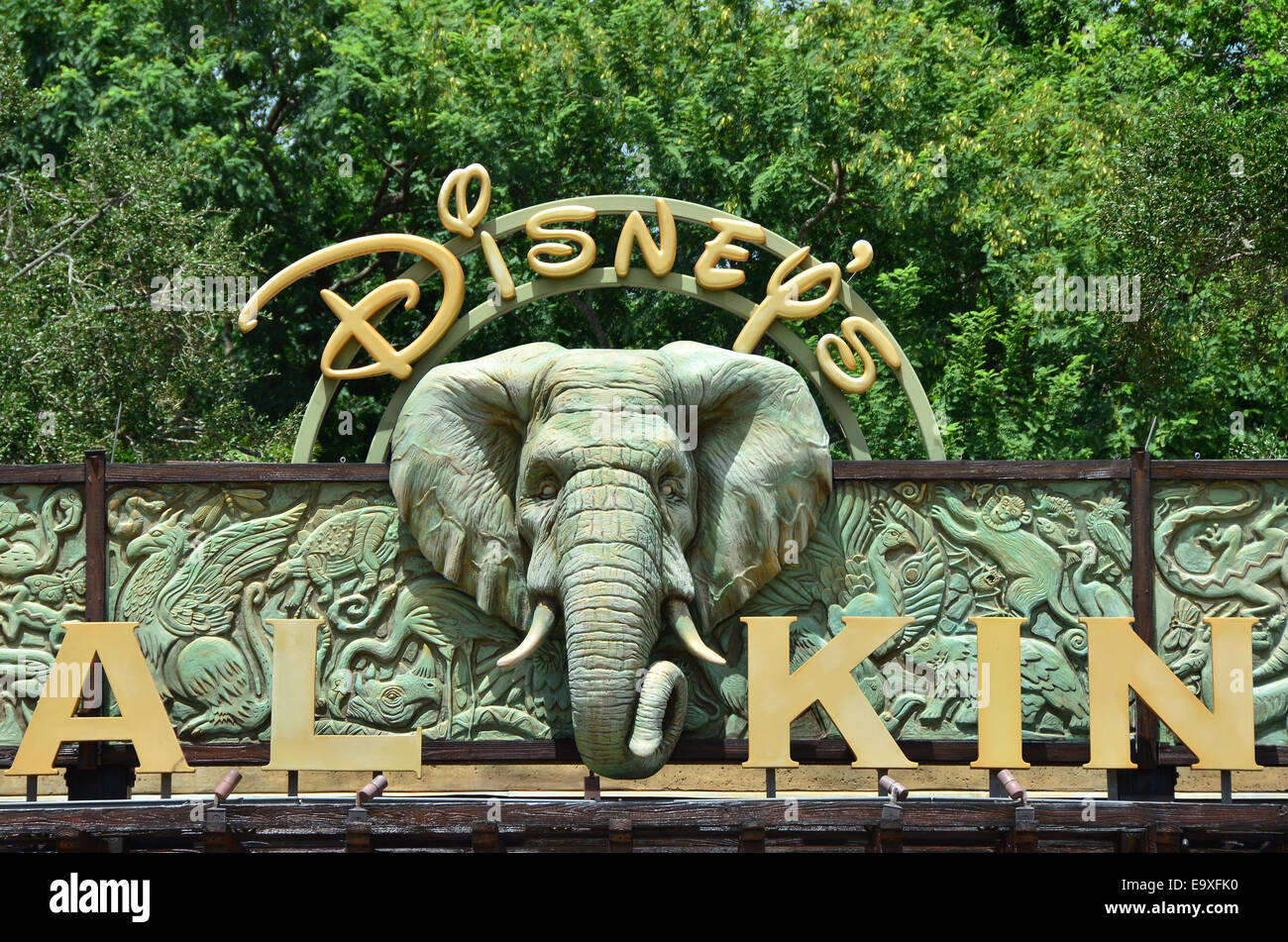 Eingang zum Disneys Animal Kingdom im Walt Disney World Resort, Orlando ...