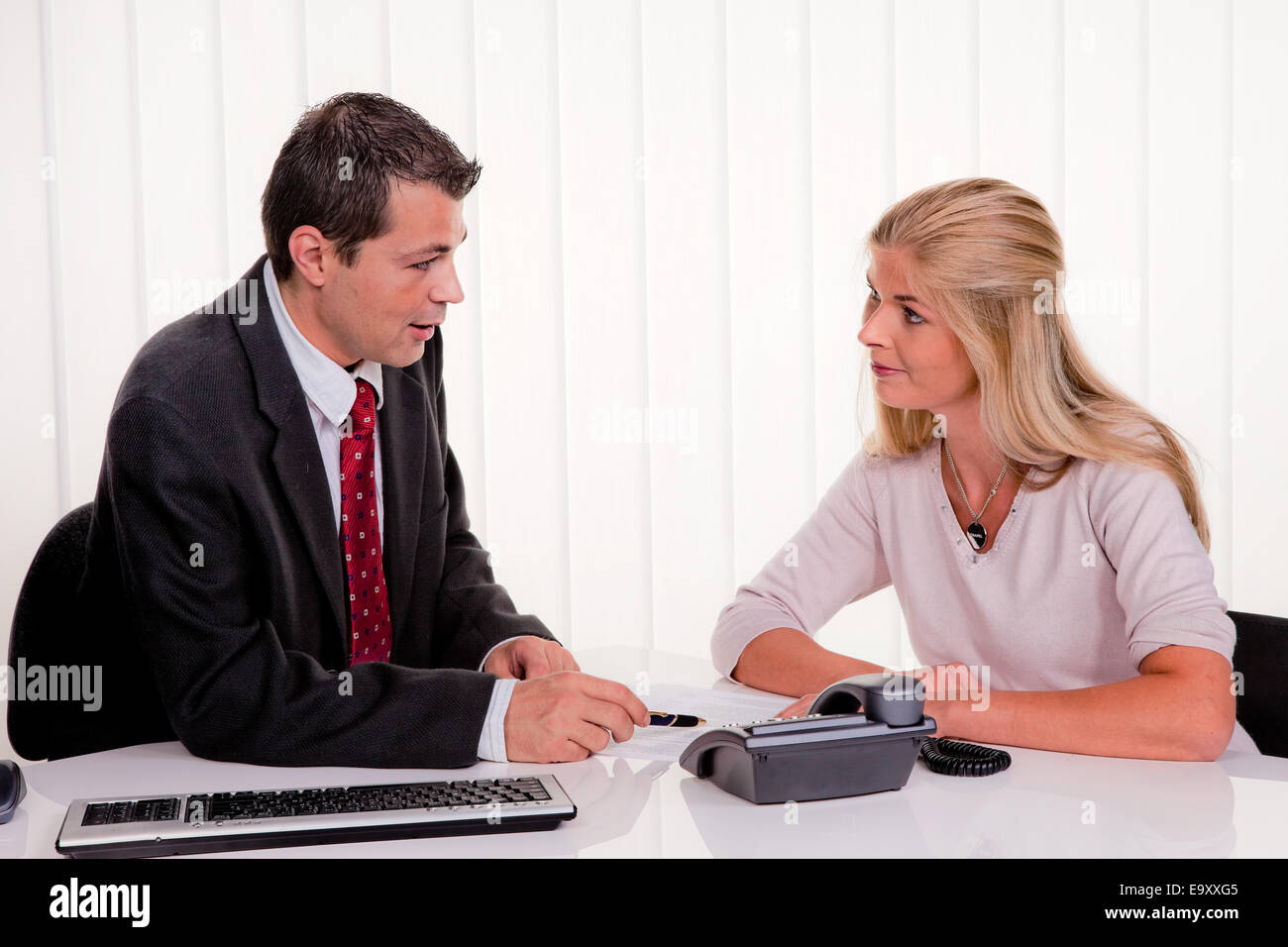 Gesetzliches recht auf beratung -Fotos und -Bildmaterial in hoher ...