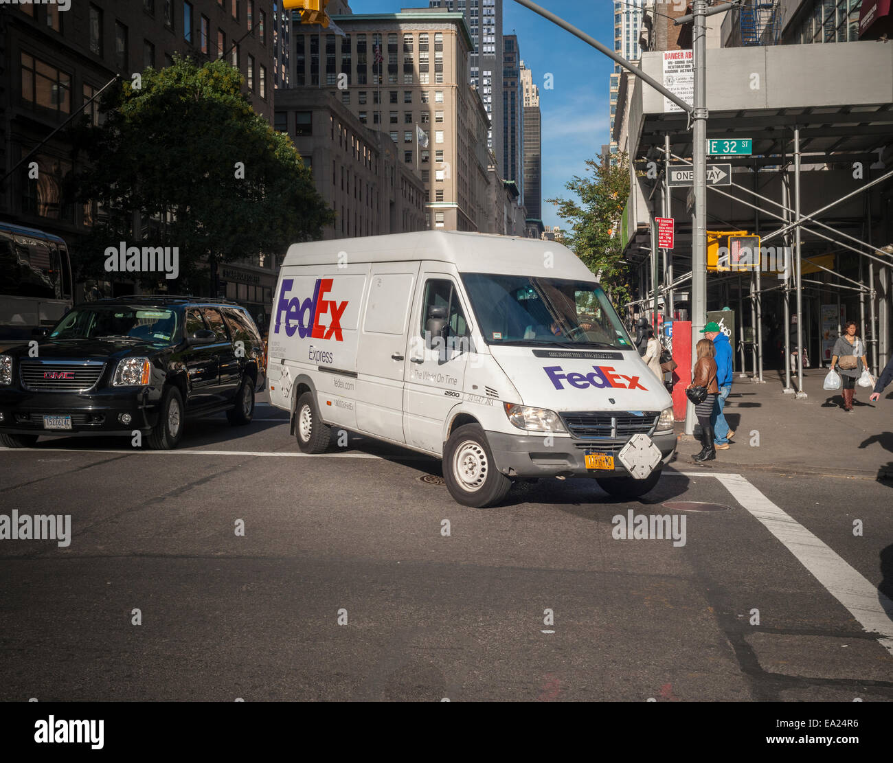 Fedex lkw -Fotos und -Bildmaterial in hoher Auflösung – Alamy