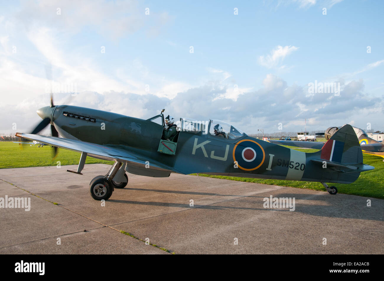 Rollt royce merlin spitfire -Fotos und -Bildmaterial in hoher Auflösung ...