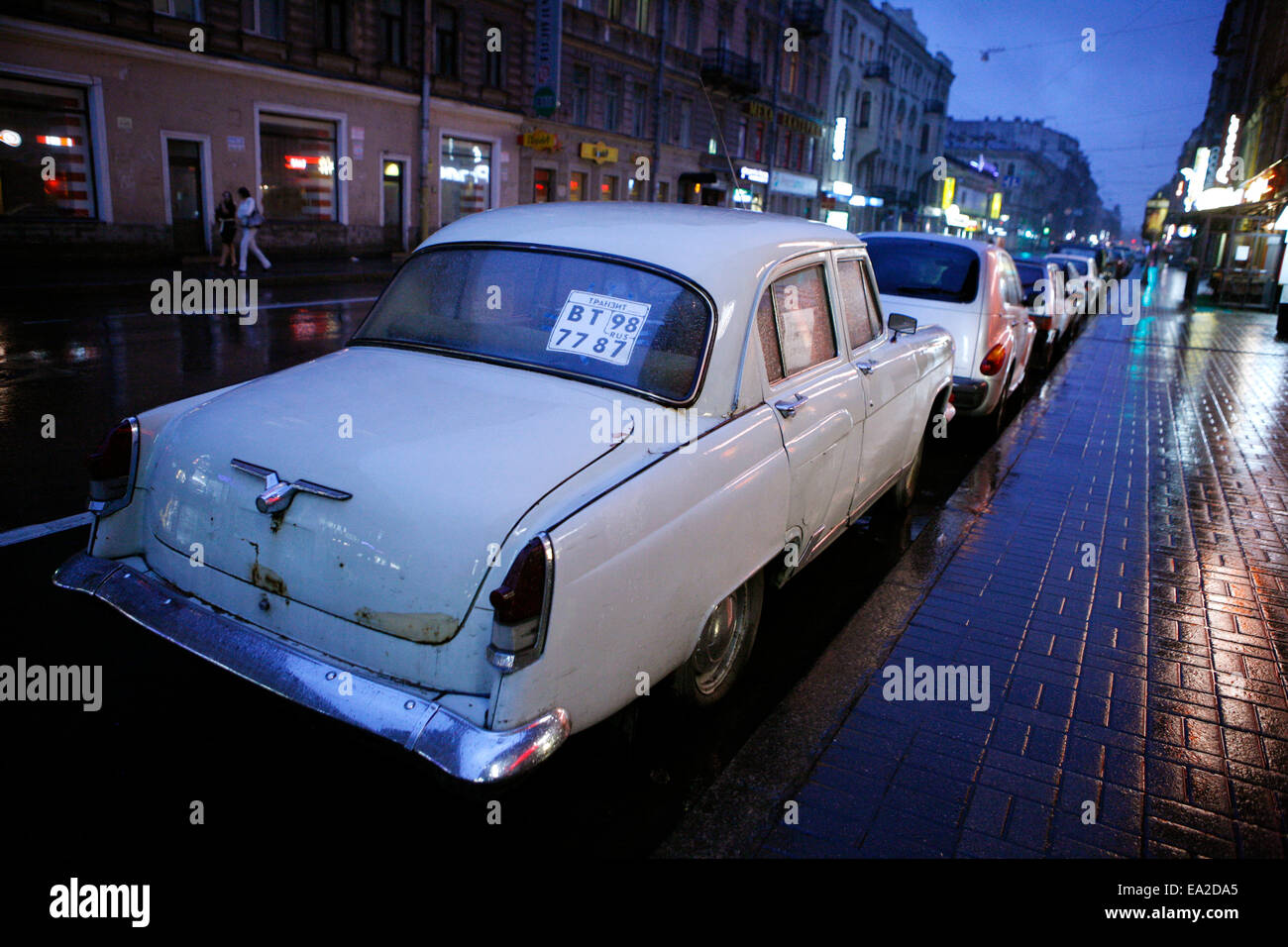 Wolga auto -Fotos und -Bildmaterial in hoher Auflösung – Alamy