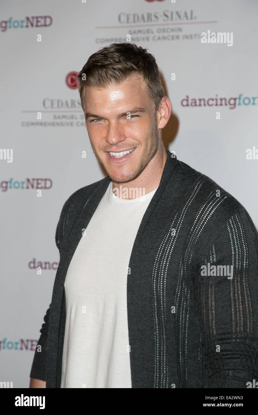 Alan ritchson where -Fotos und -Bildmaterial in hoher Auflösung - Seite ...