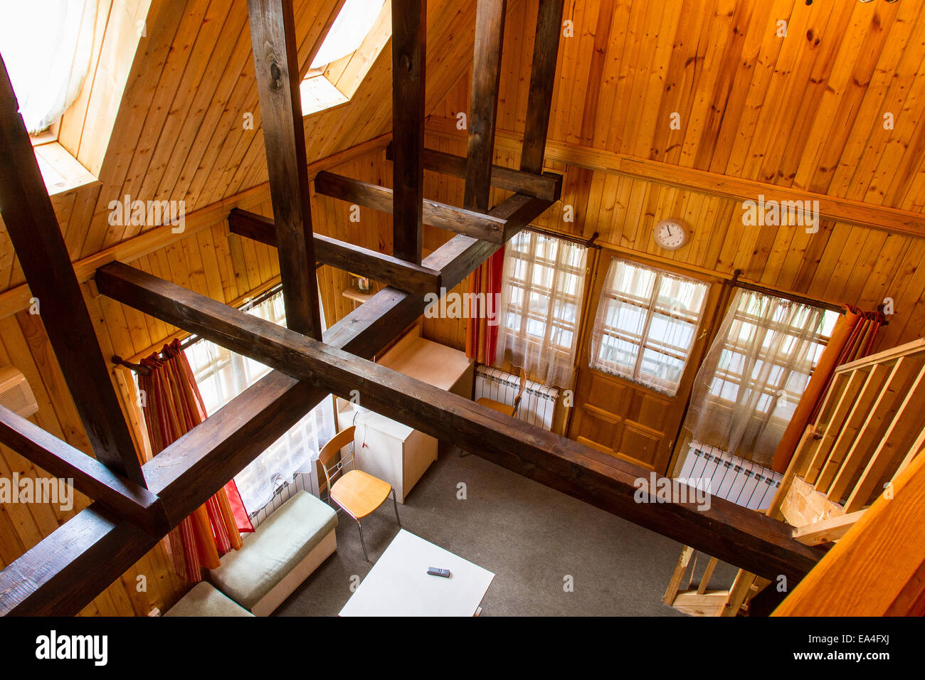 Innenraum aus holz -Fotos und -Bildmaterial in hoher Auflösung – Alamy