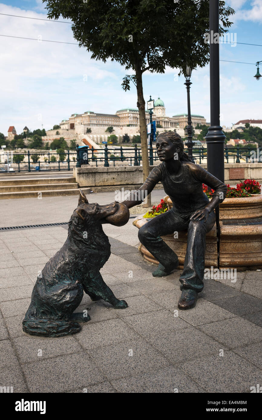 Sitzende Hundestatue Stockfotos und -bilder Kaufen - Alamy