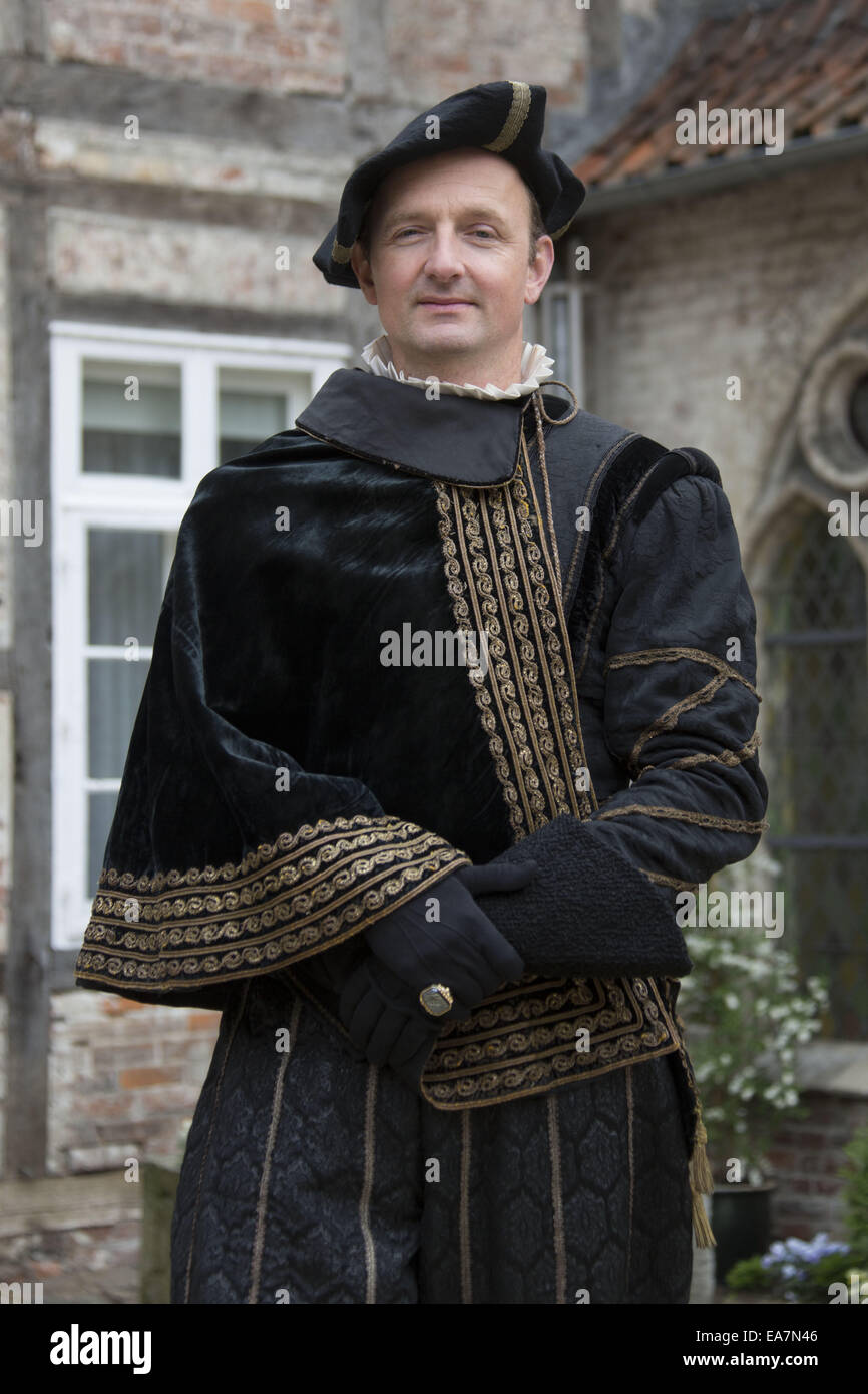 Bei den Dreharbeiten der TV-Film "Till Eulenspiegel" im Kloster Lüne ...