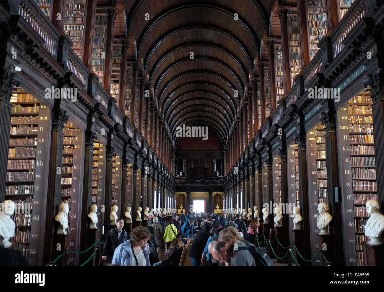 Trinity college of library -Fotos und -Bildmaterial in hoher Auflösung ...