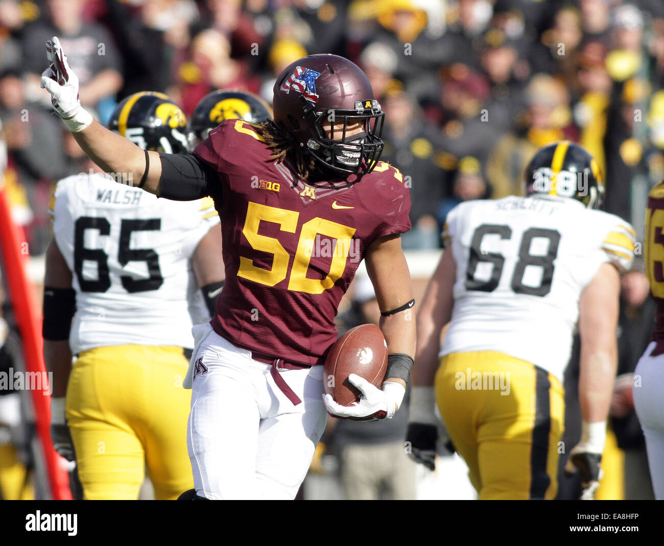 Minneapolis, Minnesota, USA. 8. November 2014. Minnesota Gophers ...