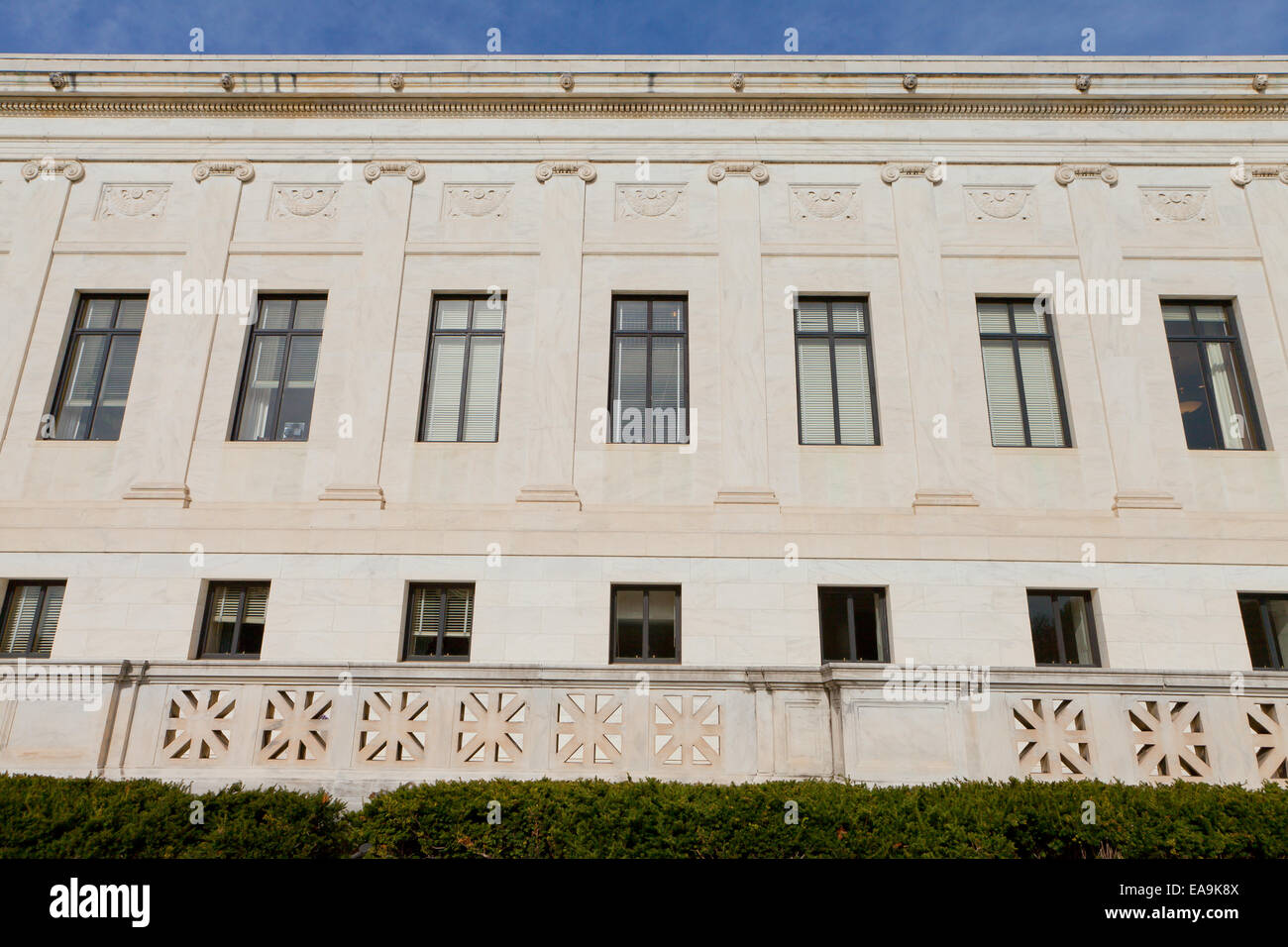 Gericht seitenansicht -Fotos und -Bildmaterial in hoher Auflösung – Alamy