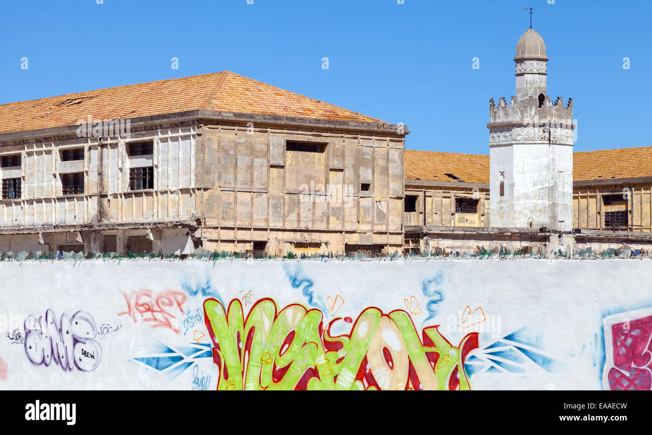 Morocco abandoned building mosque -Fotos und -Bildmaterial in hoher ...