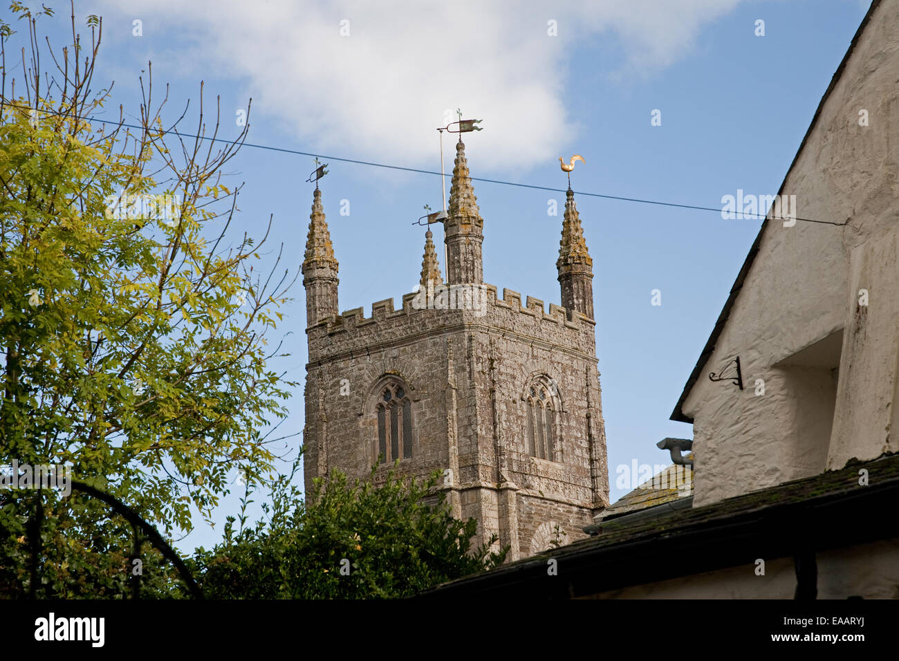 Fowey pfarrkirche -Fotos und -Bildmaterial in hoher Auflösung – Alamy
