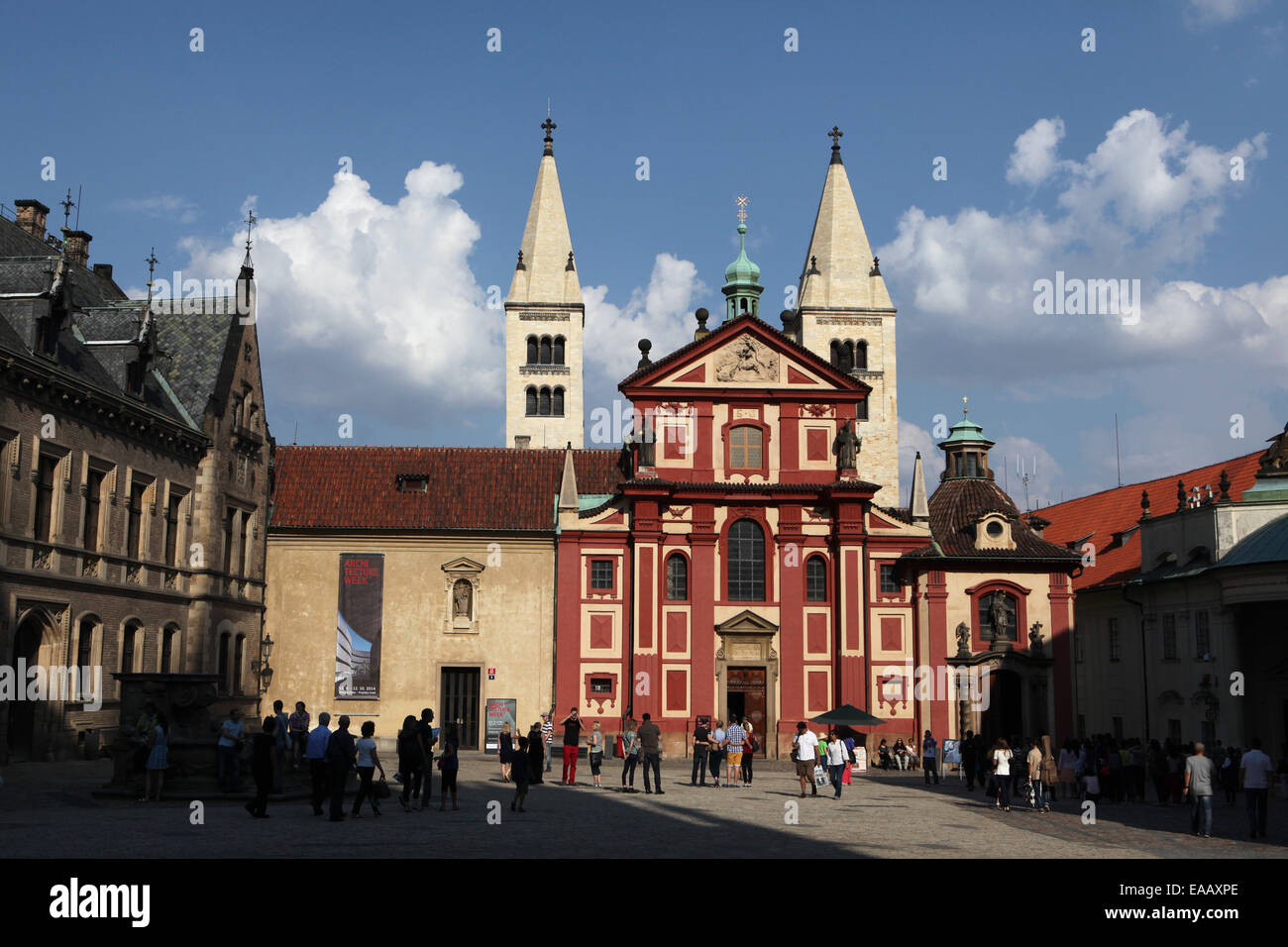 Basilika Von St George Bazilika Sv Jiri Stockfotos und -bilder Kaufen - Alamy