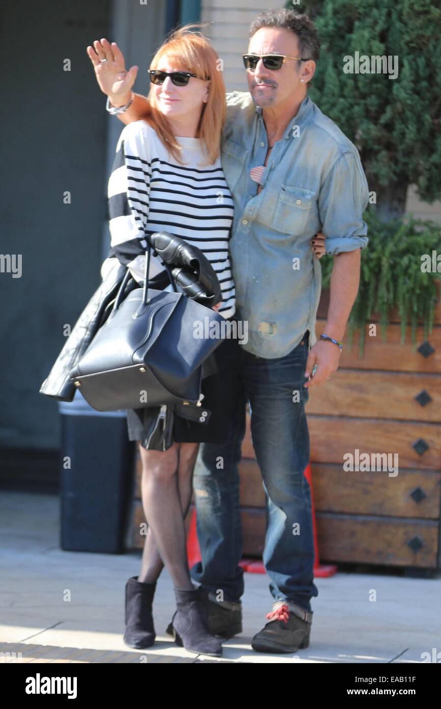 Bruce Springsteen und seine Frau Patti Scialfa Shop bei Barneys New ...