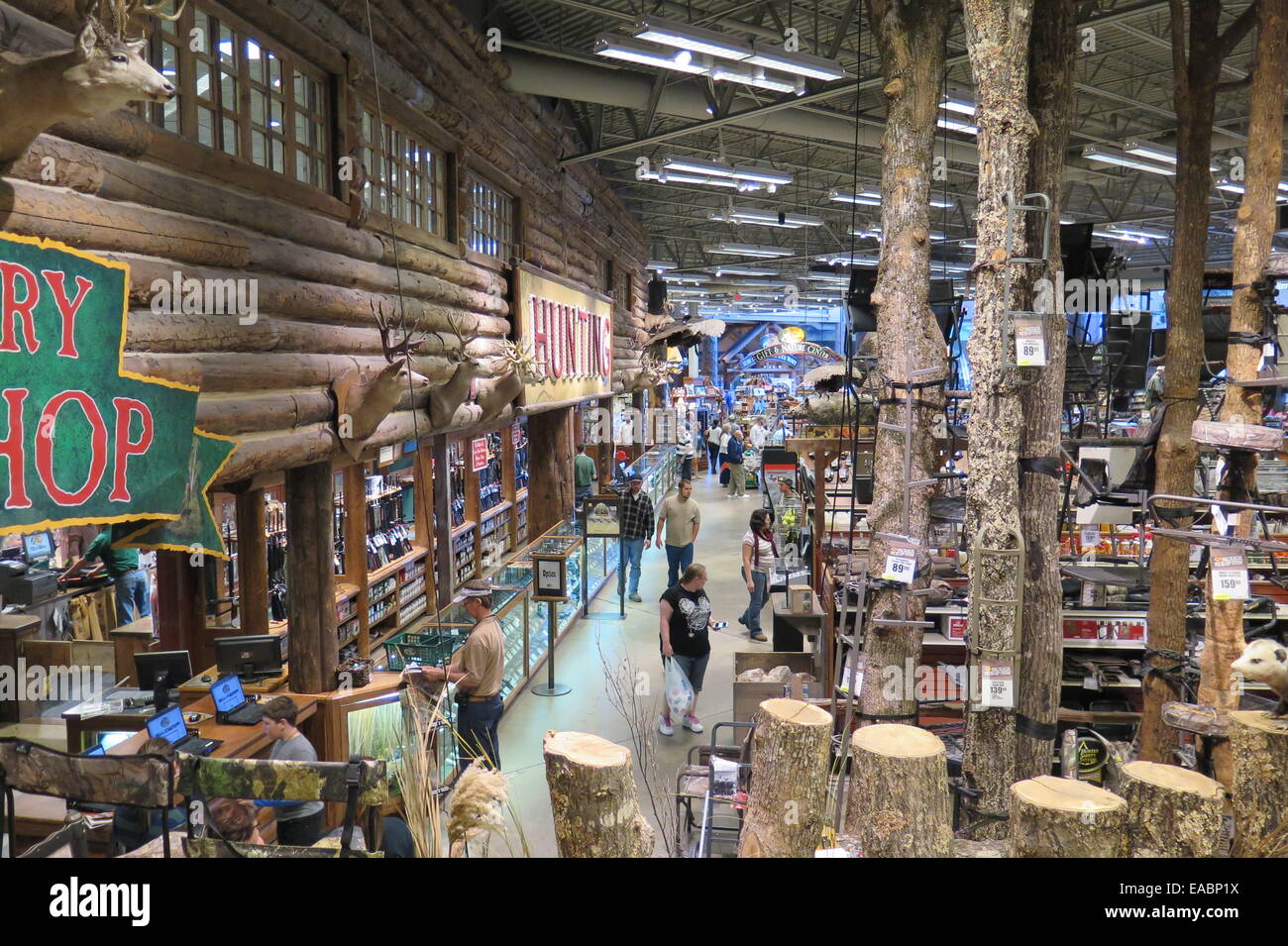 Bass pro store -Fotos und -Bildmaterial in hoher Auflösung – Alamy