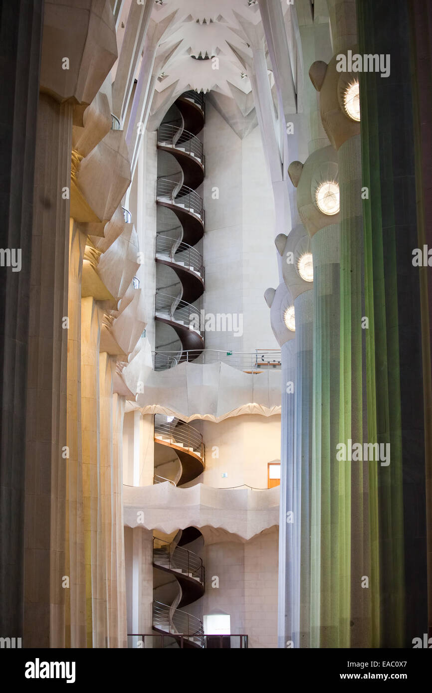 Sagrada Familia Innen Wendeltreppe