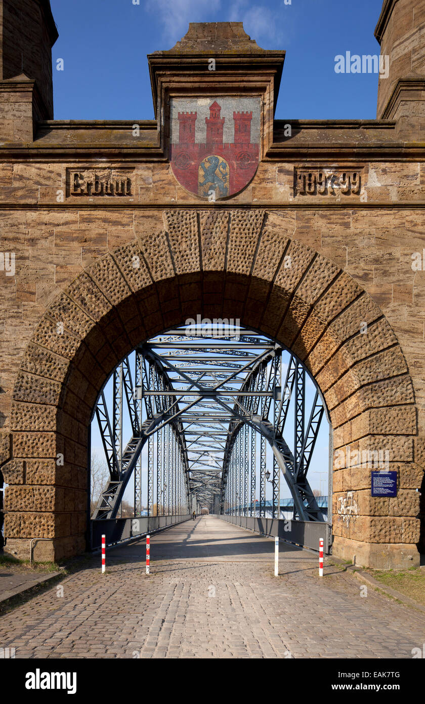 Harburger portal -Fotos und -Bildmaterial in hoher Auflösung – Alamy