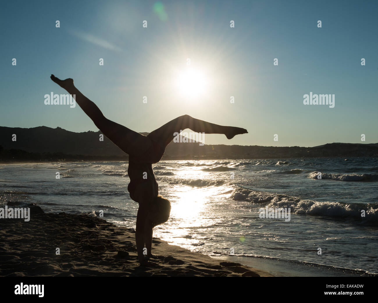 Turnen silhouette -Fotos und -Bildmaterial in hoher Auflösung – Alamy