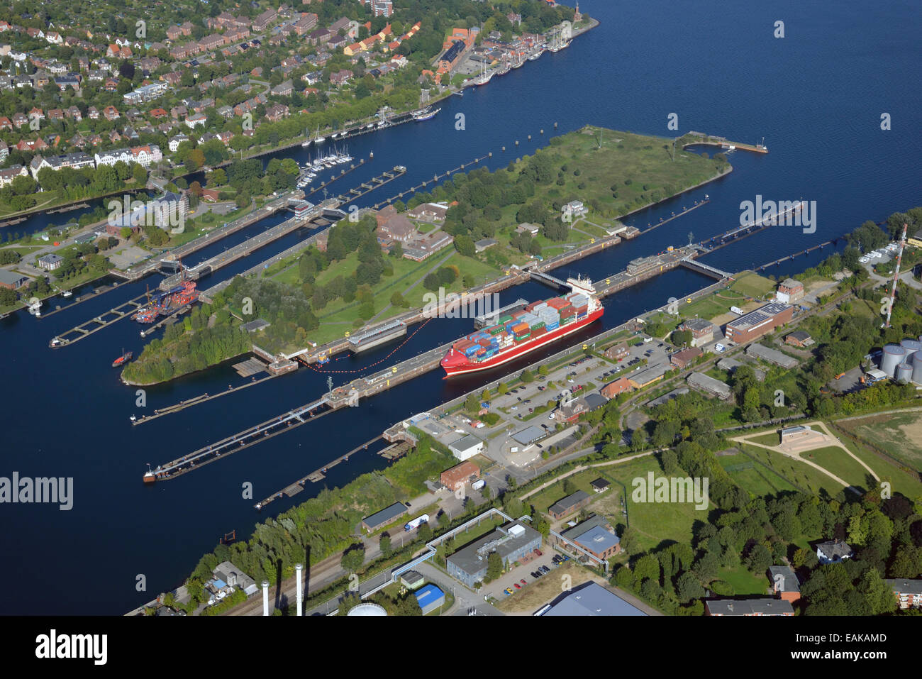 Schleusen Kiel-Holtenau, nördlichen Ende des Nord-Ostsee-Kanals, Nord-Ostsee-Kanal, Luftaufnahme ...