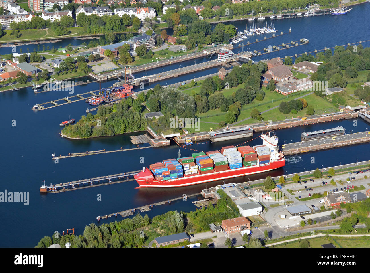 Schleusen Kiel-Holtenau, nördlichen Ende des Nord-Ostsee-Kanals, Nord ... Schleusen Kiel-Holtenau, nördlichen Ende des Nord-Ostsee-Kanals, Nord ...