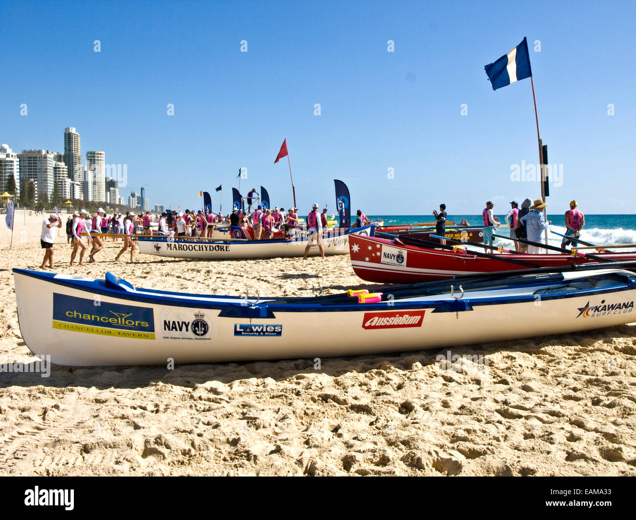Strand von surfbooten -Fotos und -Bildmaterial in hoher Auflösung – Alamy