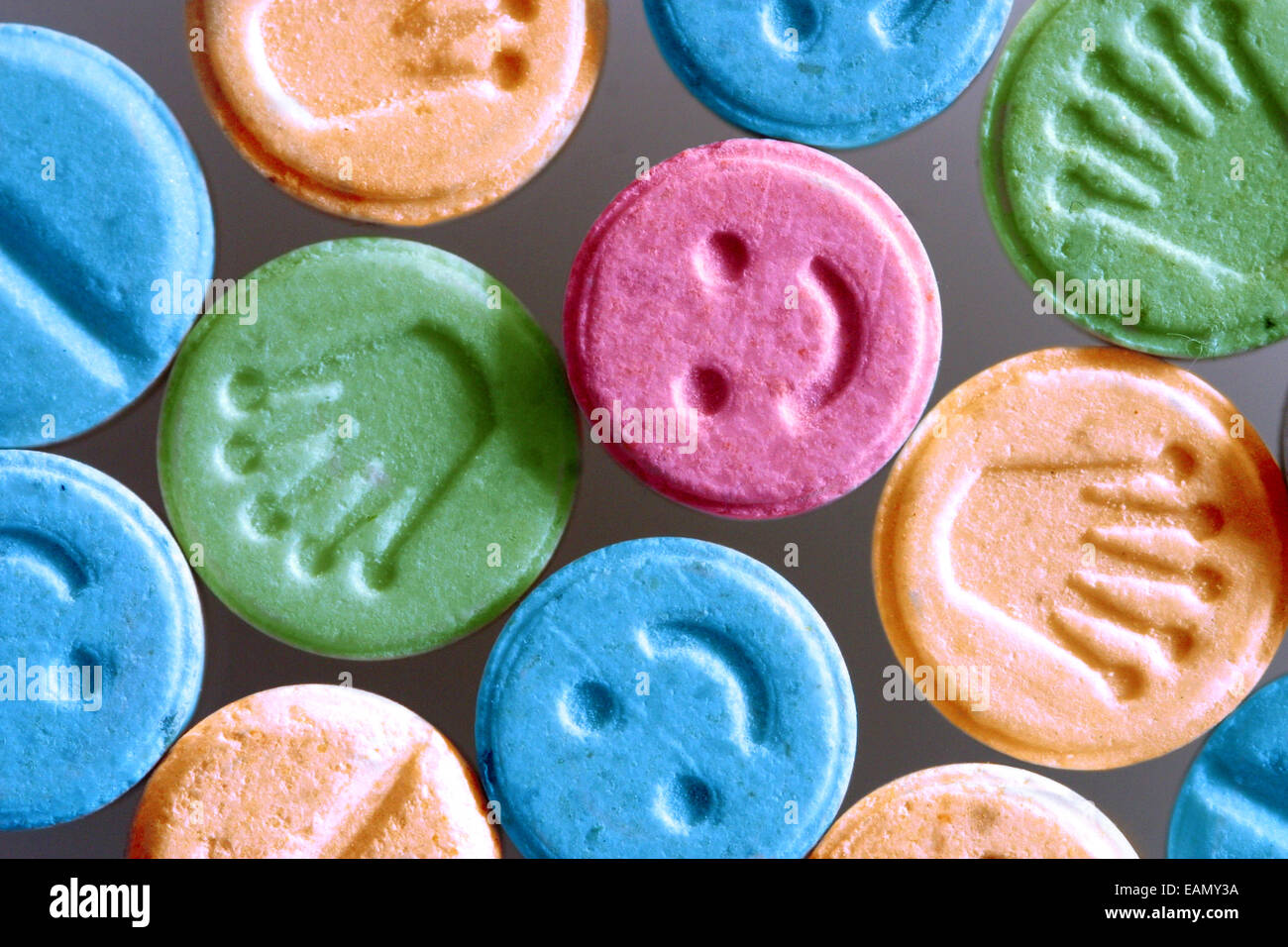 Exstacy pillen studio -Fotos und -Bildmaterial in hoher Auflösung – Alamy