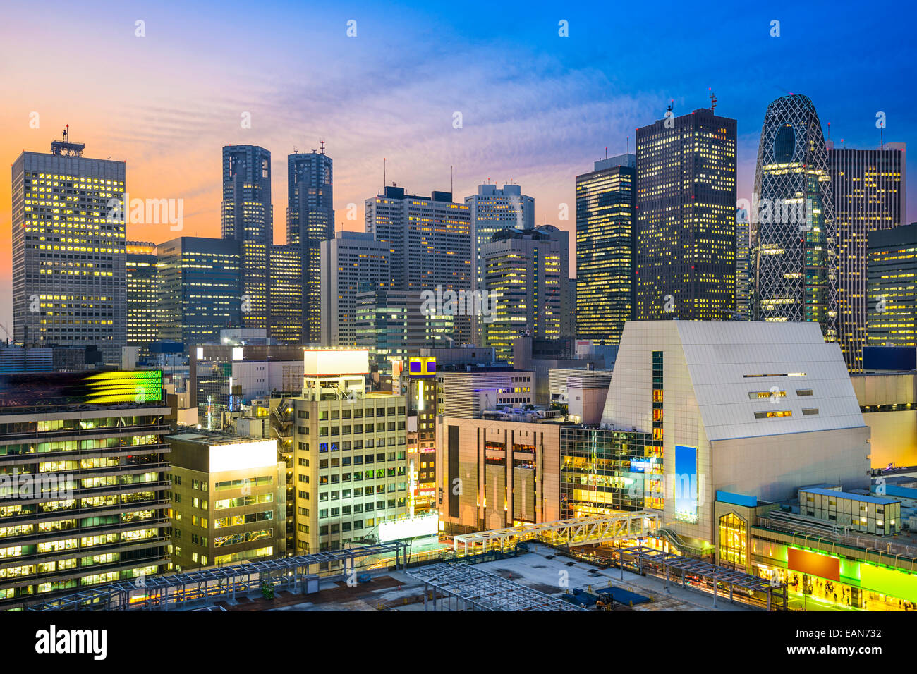 Shinjuku japan -Fotos und -Bildmaterial in hoher Auflösung – Alamy