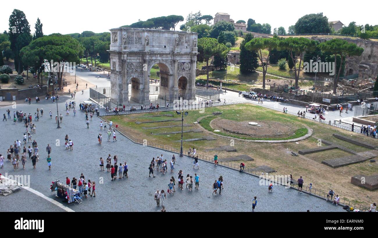Titus-Bogen auf dem Forum Romanum Zwerge Touristen vorbeikamen ...