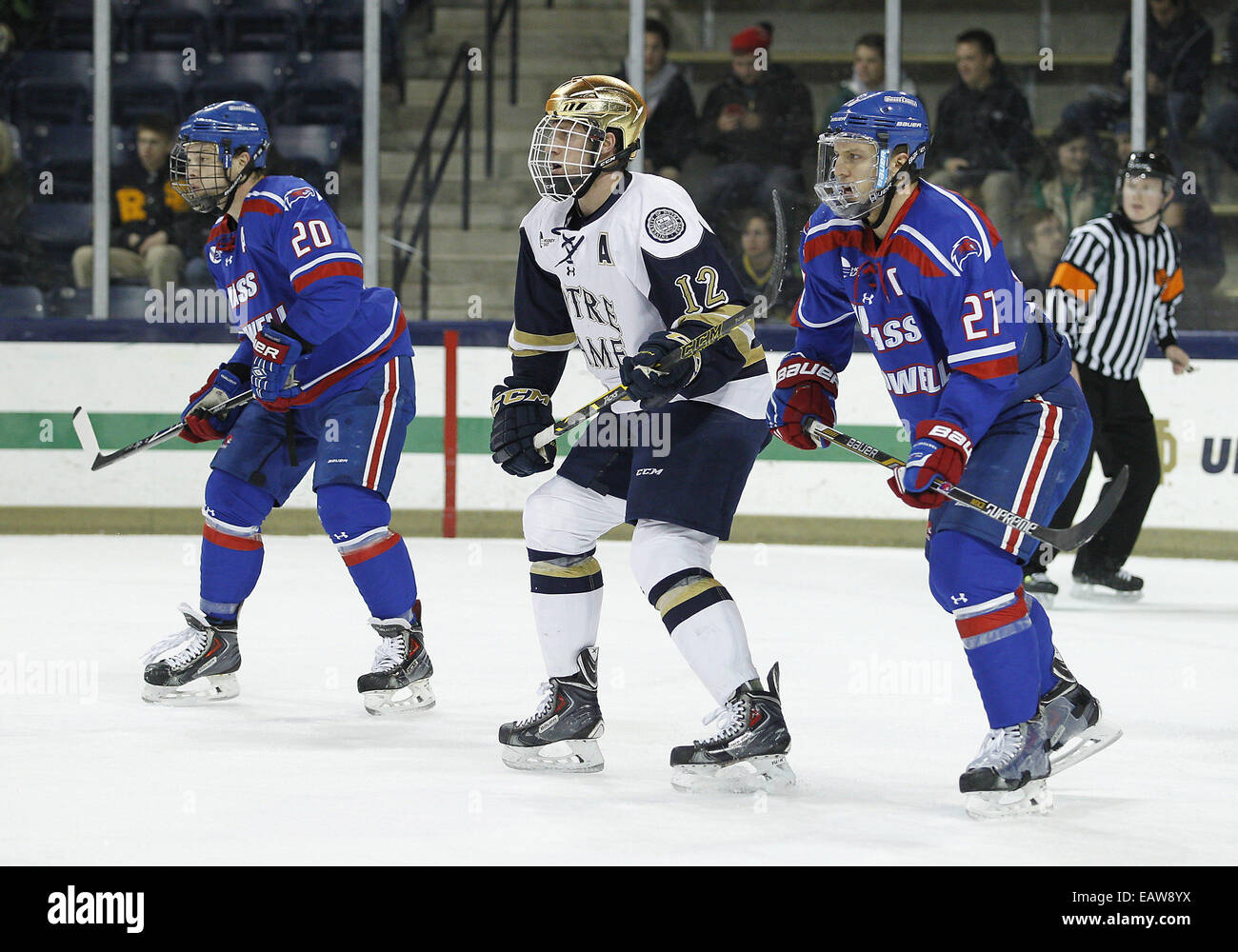 South Bend, Indiana, USA. 20. November 2014. Notre Dame links wing Sam ...