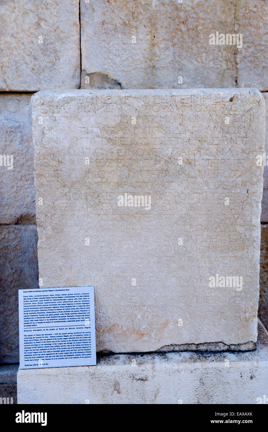 Griechische inschrift steintafel kalkan -Fotos und -Bildmaterial in ...