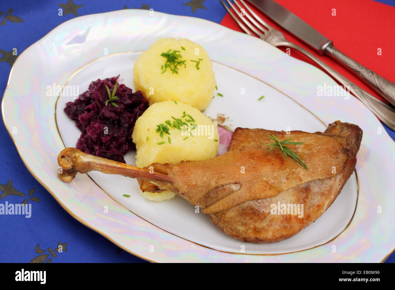 Gebratene ente orange sauce -Fotos und -Bildmaterial in hoher Auflösung ...