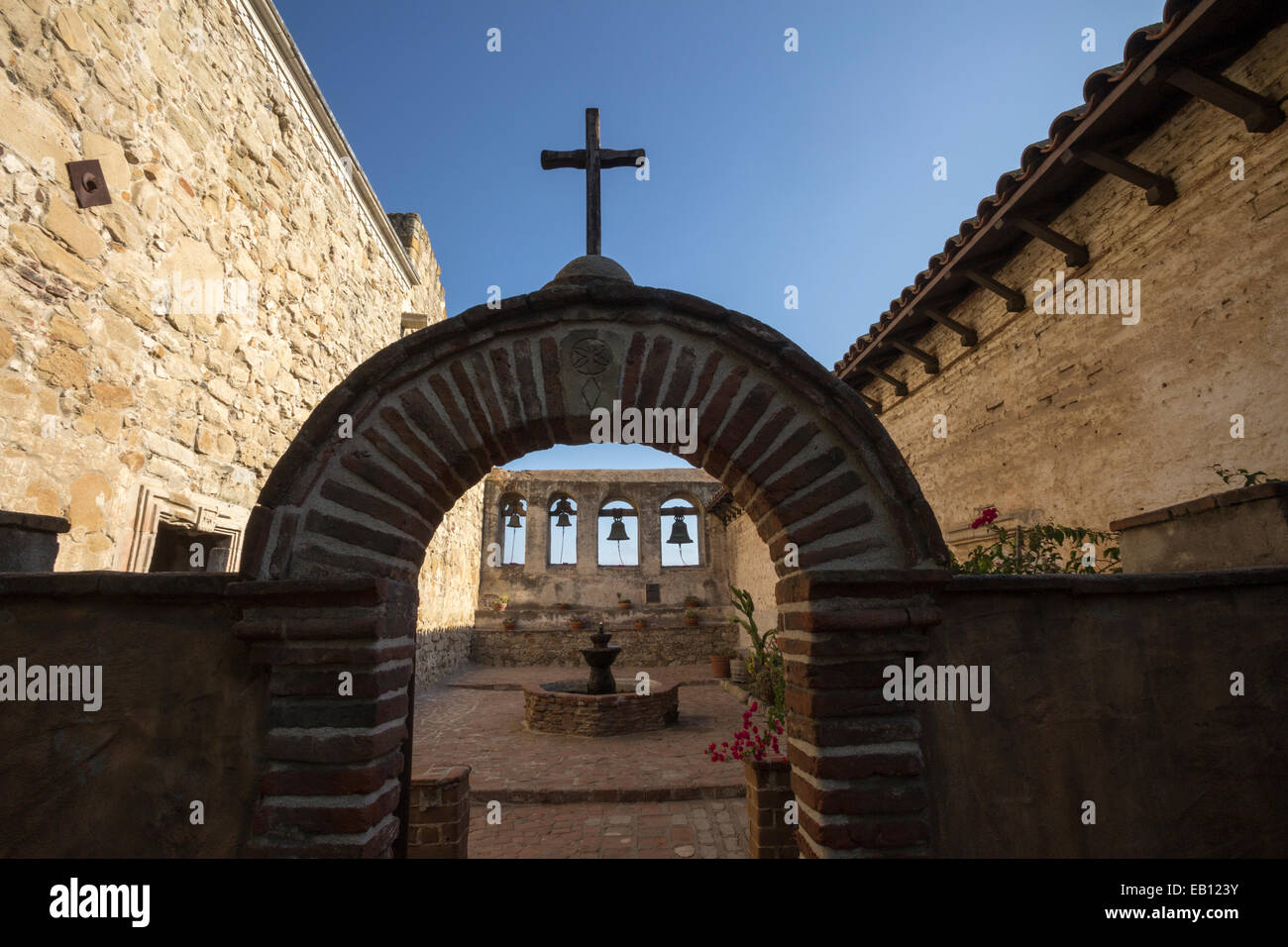 Orden des heiligen johannes garten -Fotos und -Bildmaterial in hoher Auflösung – Alamy