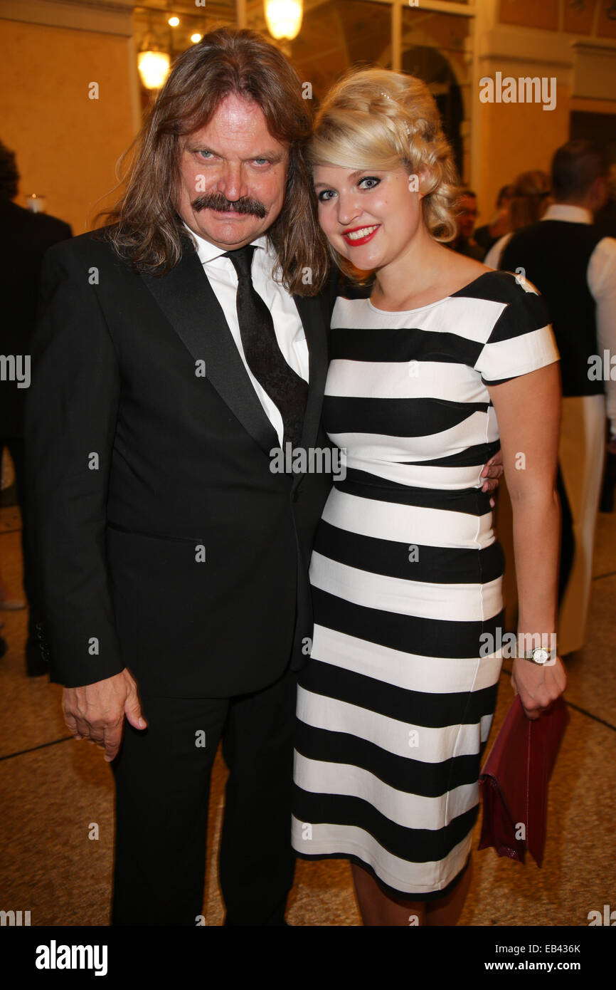 Bayerischer Fernsehpreis 2014 - Ankünfte und innen das ... Bayerischer Fernsehpreis 2014 - Ankünfte und innen das ...