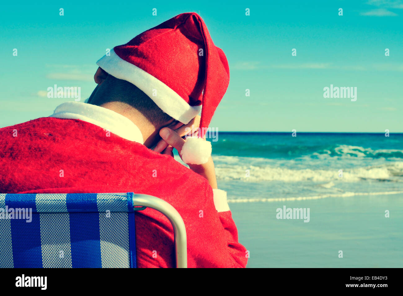 Nickerchen am strand -Fotos und -Bildmaterial in hoher Auflösung – Alamy
