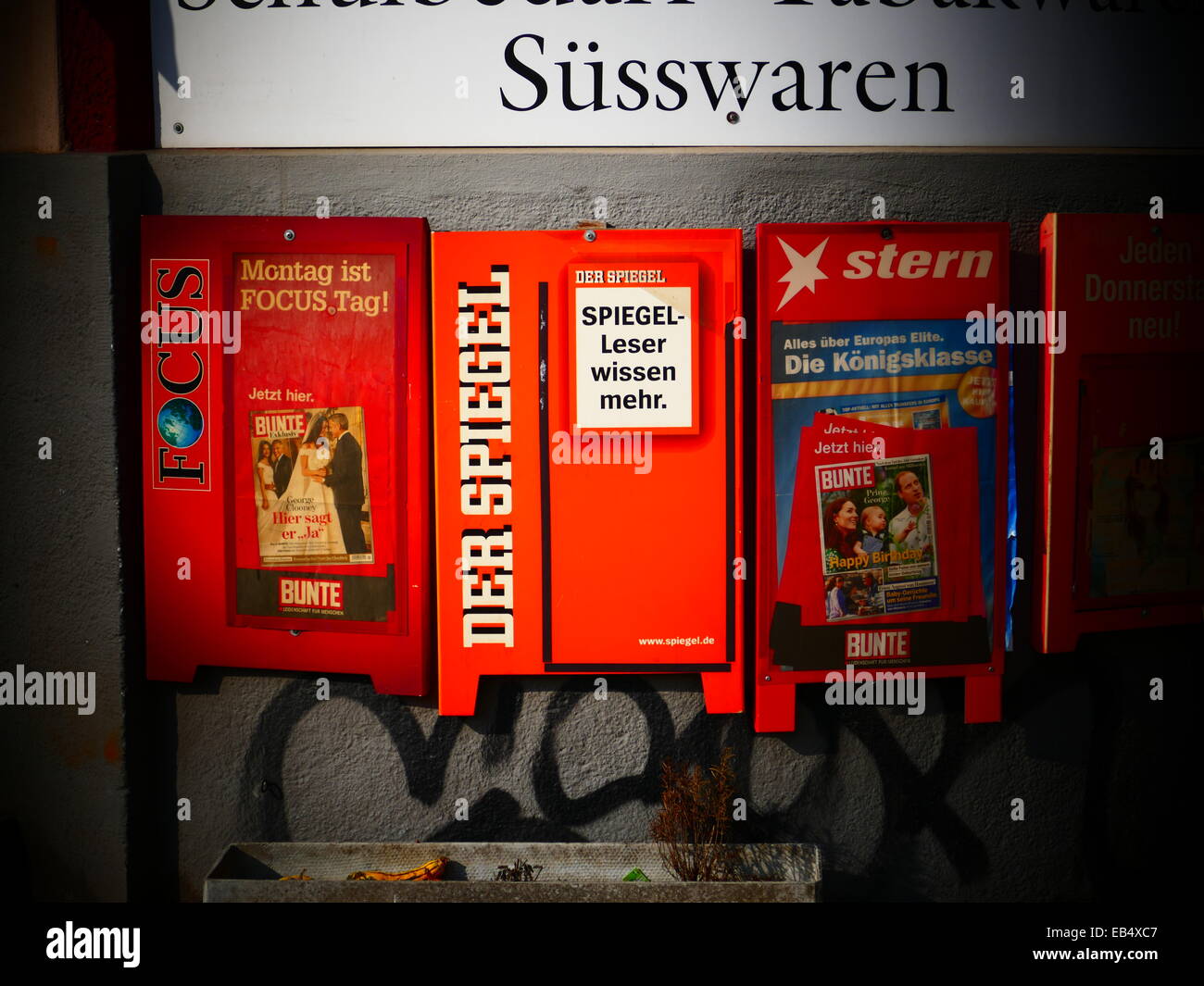 Magazine Kiosk Stockfotos und -bilder Kaufen - Alamy