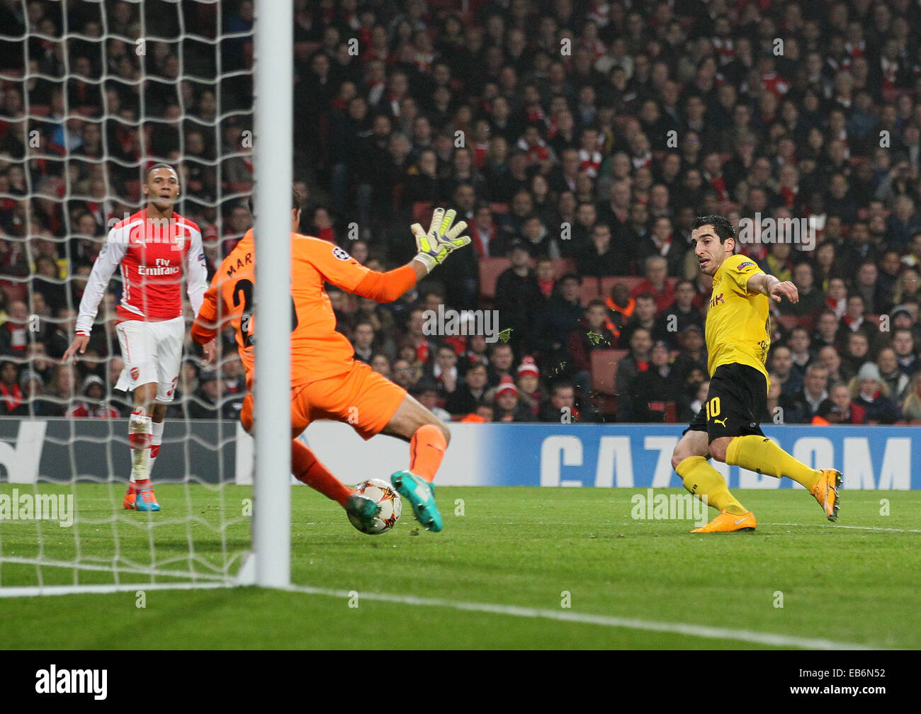26. November 2014 - London, Vereinigtes Königreich - Arsenal Emiliano ...