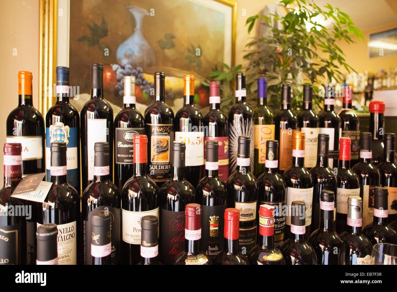 Weinprobe italien -Fotos und -Bildmaterial in hoher Auflösung - Seite 2 ...