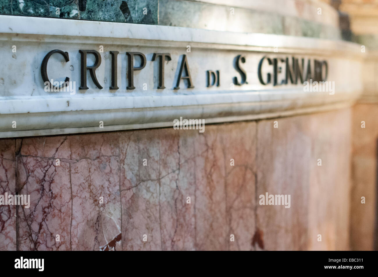 Italienische krypta -Fotos und -Bildmaterial in hoher Auflösung – Alamy