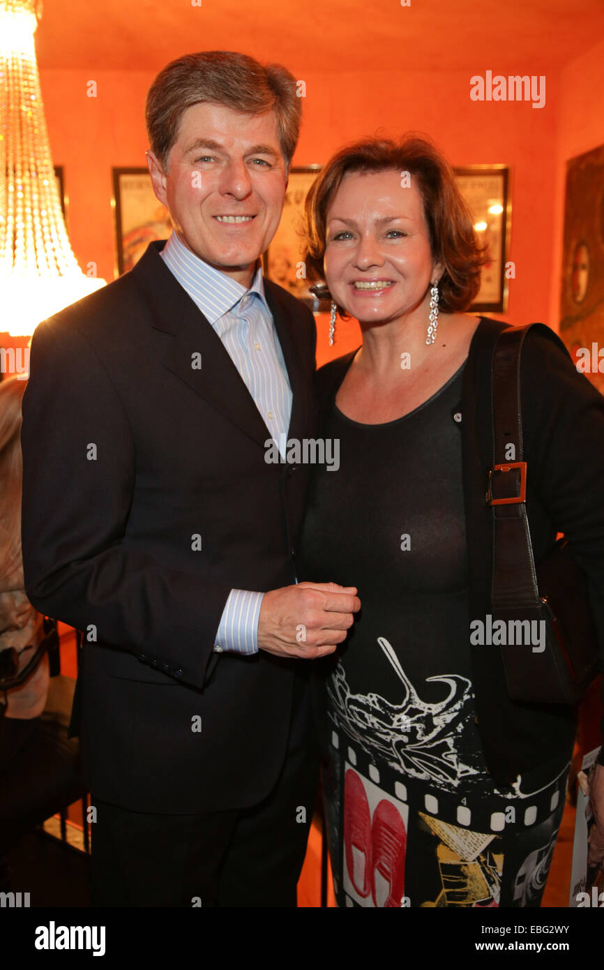 Premiere der Komödientheater spielen "Omma Superstar" Kleine Komödie im Hotel Bayerischer Hof ...