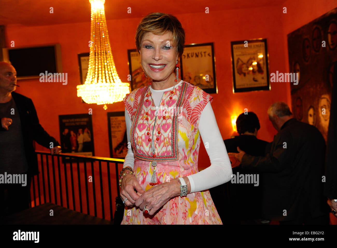 Premiere der Komödientheater spielen "Omma Superstar" Kleine Komödie im Hotel Bayerischer Hof ...